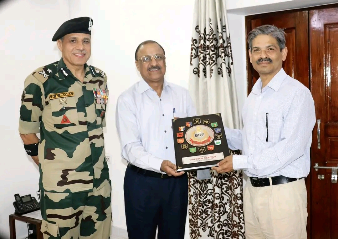 Special DG BSF calls on J&K DGP RR Swain – Rising Kashmir