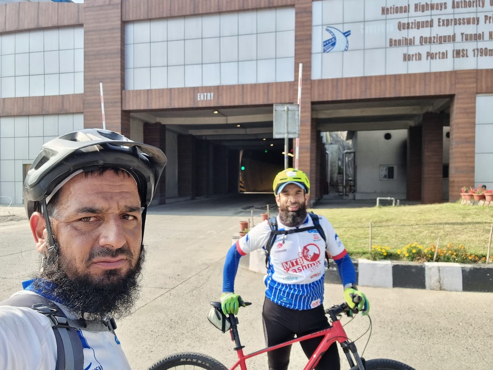 Sajad, Irfan completes 355 km cycling in one day – Rising Kashmir