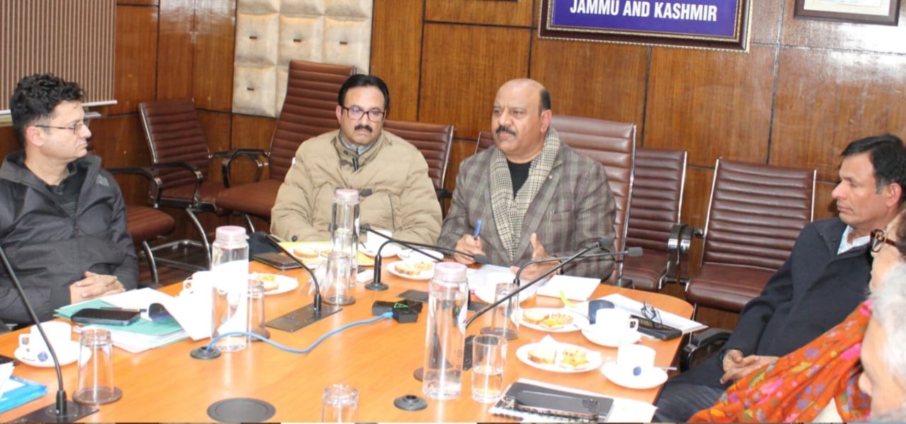 Deputy Chief Minister reviews winter preparedness of KPDCL – Rising Kashmir