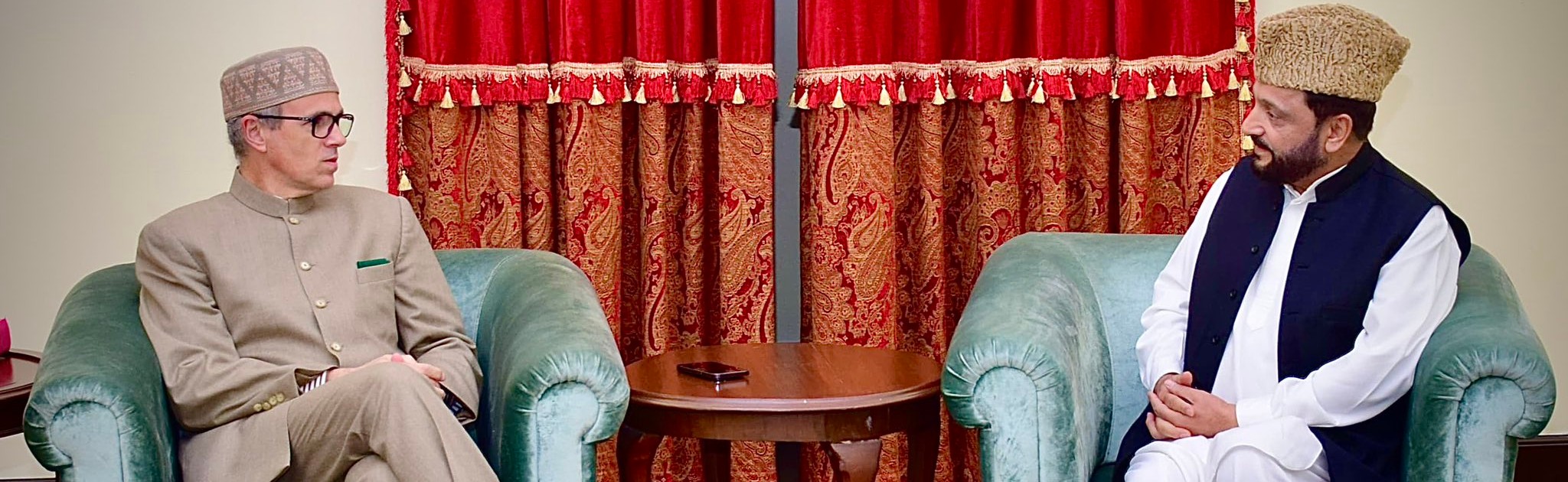 CM Omar Abdullah meets Grand Mufti Nasir -ul-Islam – Rising Kashmir