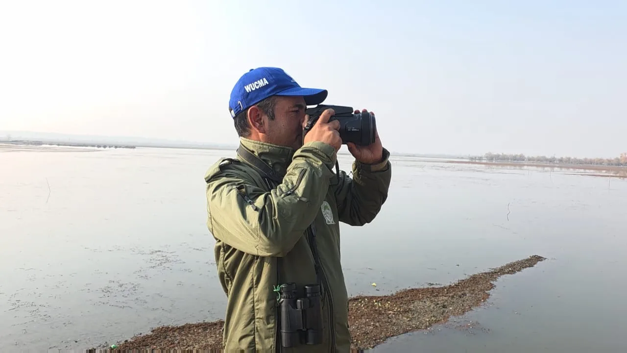 Wular’s ‘Bird Man’ maps Kashmir’s rarest migratory arrivals – Rising ...