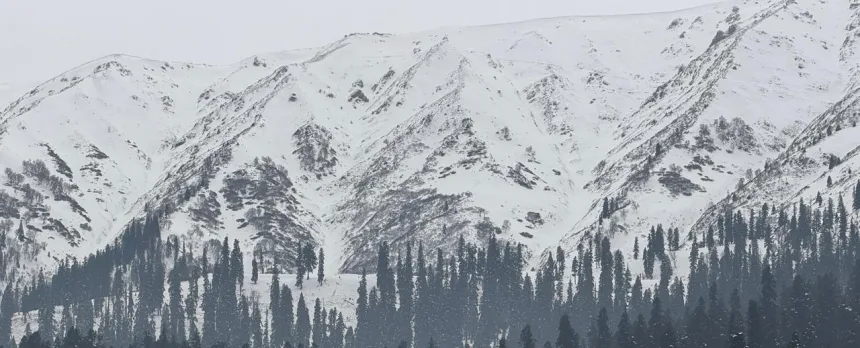 Sub-zero temperatures persist in Kashmir, snowfall likely in higher ...